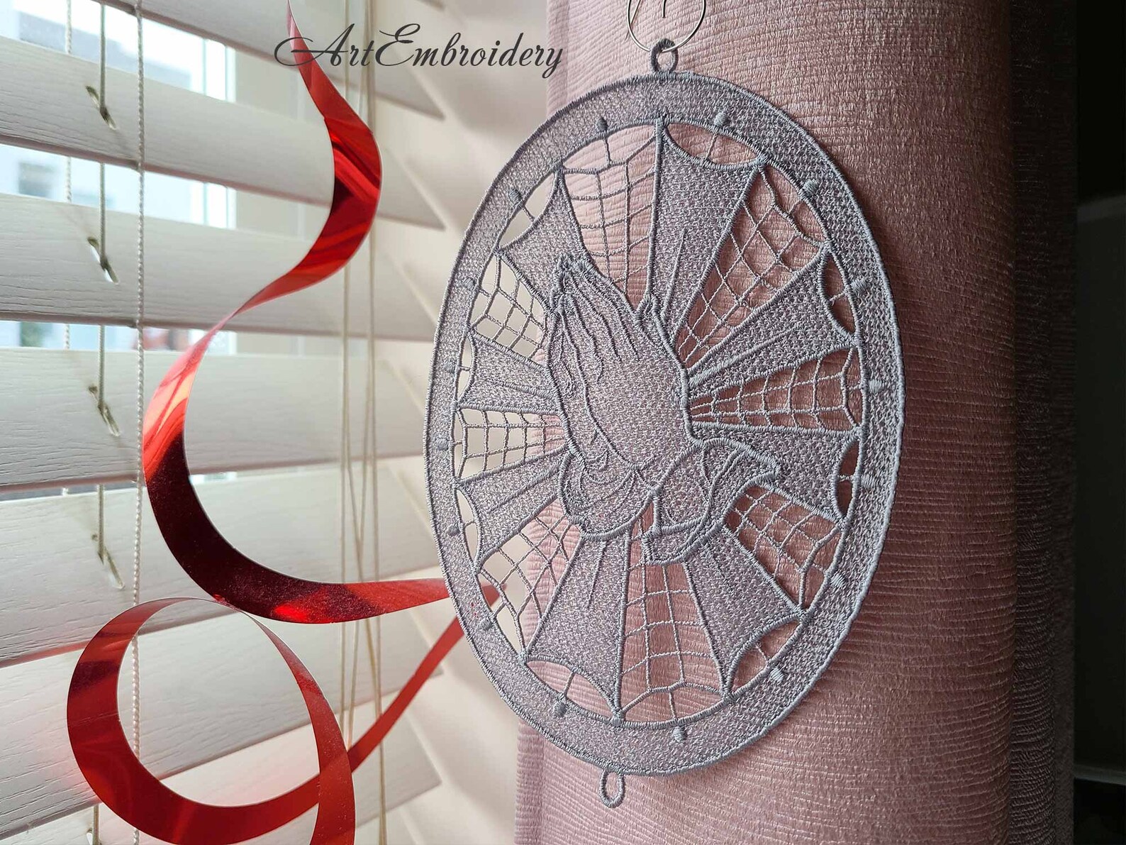 FSL Praying Hands Medallion: Christian Lace Embroidery Design (digital ...