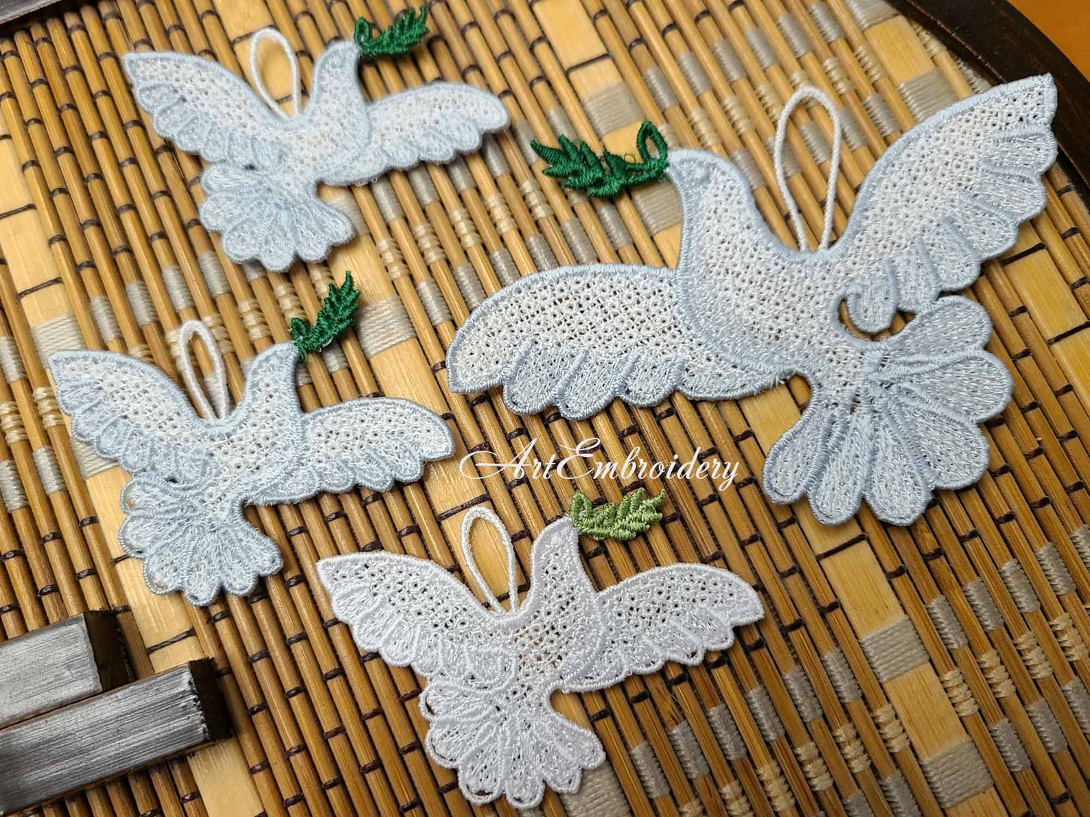 FSL Dove Machine Embroidery Design: Lace Ornament, Pendant (4x4", 5x5 ...