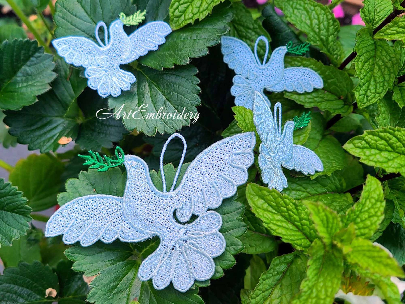 FSL Dove Machine Embroidery Design: Lace Ornament, Pendant (4x4", 5x5 ...