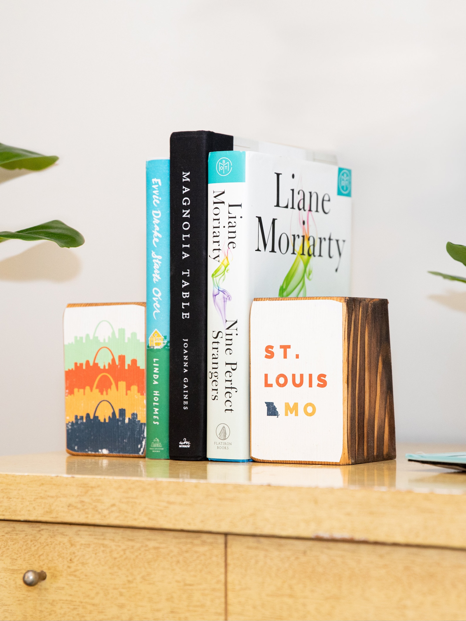 Wood Bookends With St. Louis Missouri Retro Skyline | Etsy