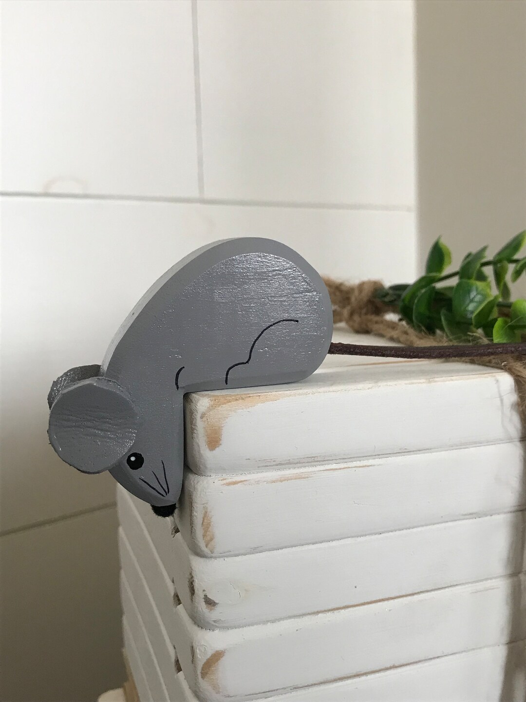 Over the Door Mouse Accent With a Natural Brown Tail, the Best Place ...