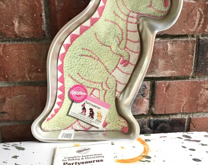 1970's Wilton Partysaurus Cake Pan / Cake Kit / Dinosaurs / Wedding ...