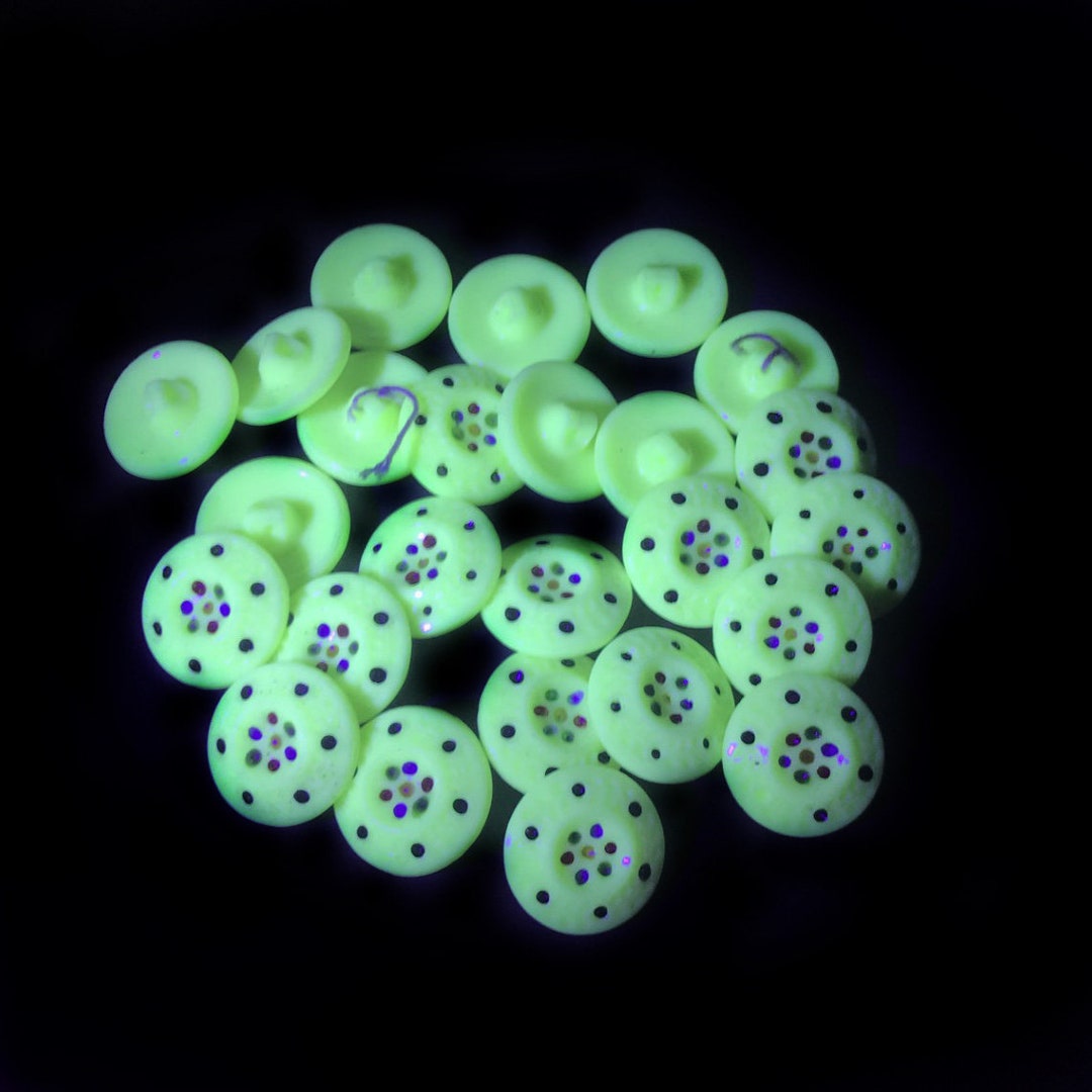 24 Vintage Czech Floral White Uranium Glass Buttons 18mm - Etsy