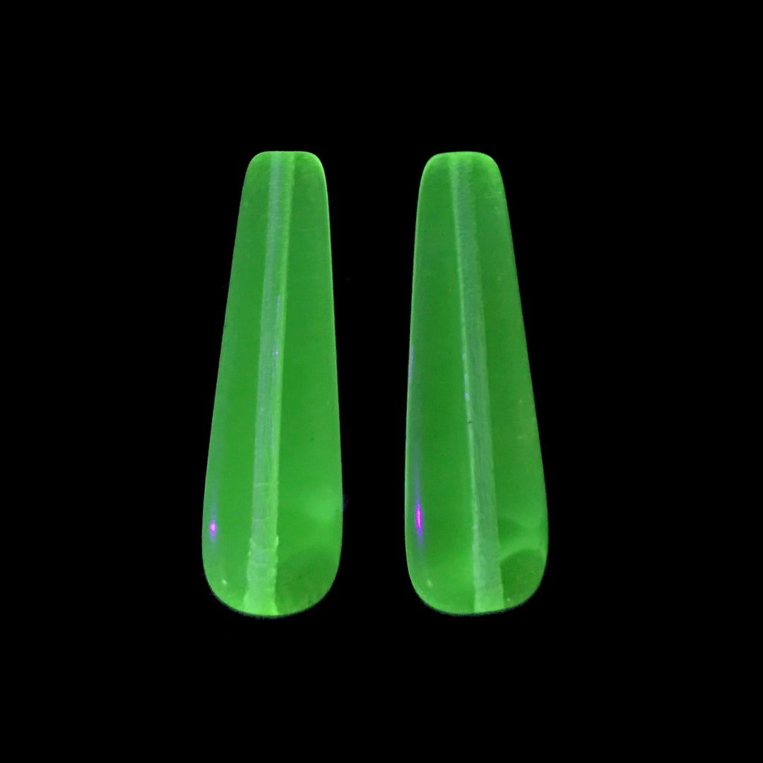 Two Vintage Uranium Square Teardrop Earrings Glass Beads 26mm Czech - Etsy