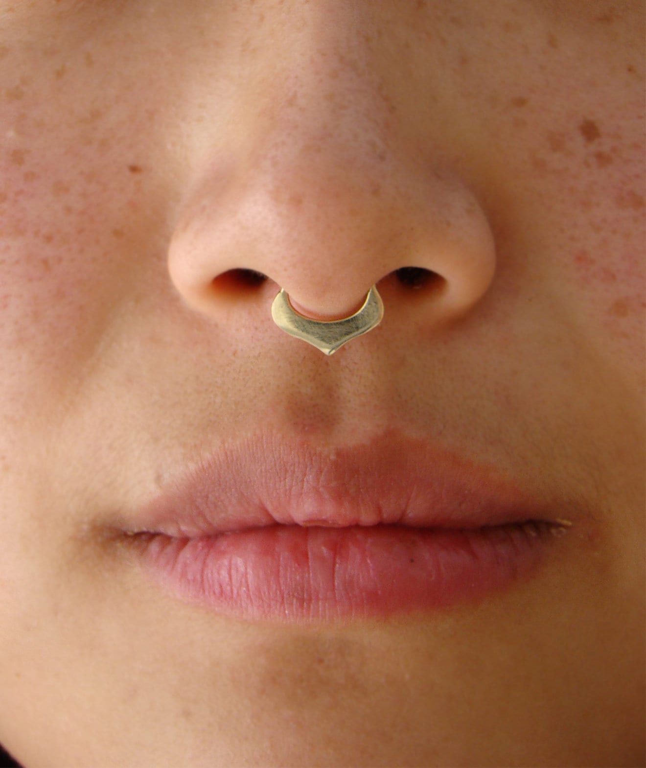 14k Solid Gold Septum Ring, Ishtar Nose Piercing - Etsy
