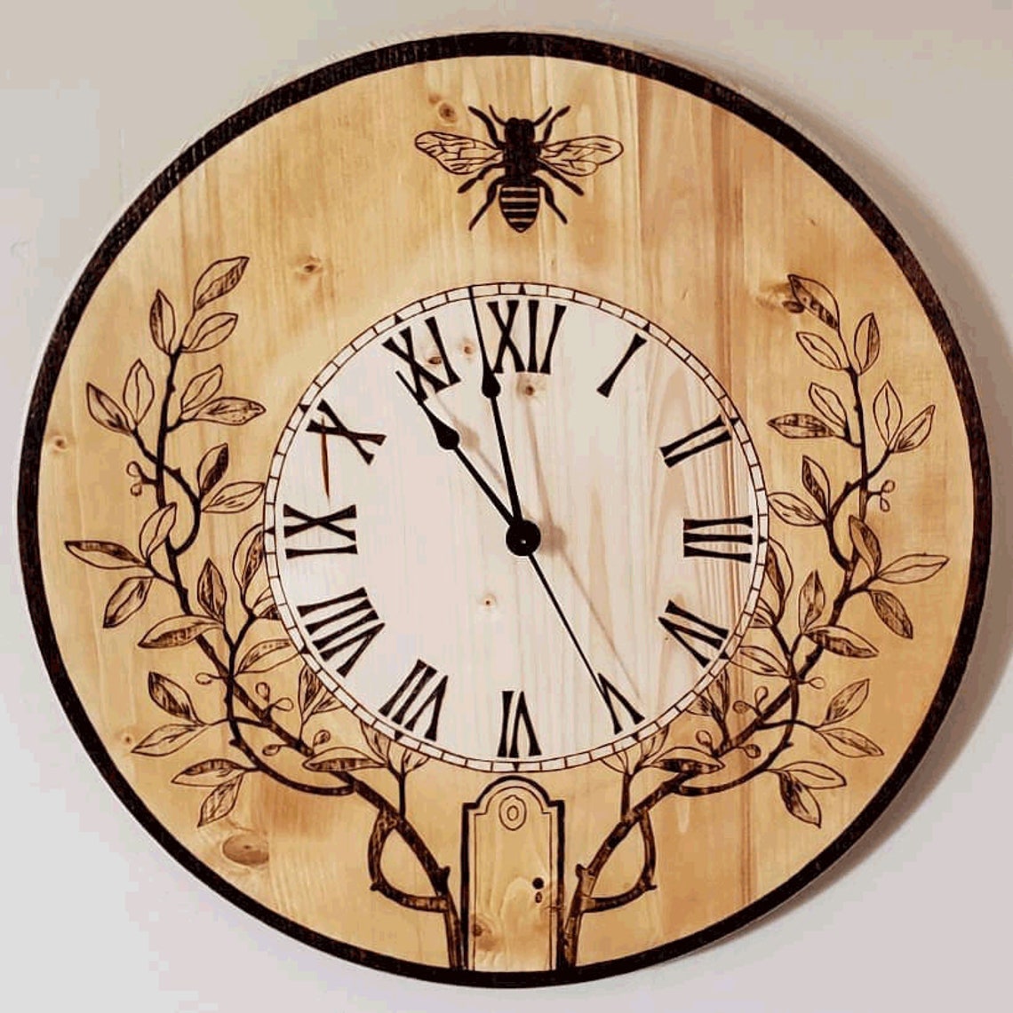 Honey Bee Clock // Limited Edition // Pyrography Art // Large - Etsy