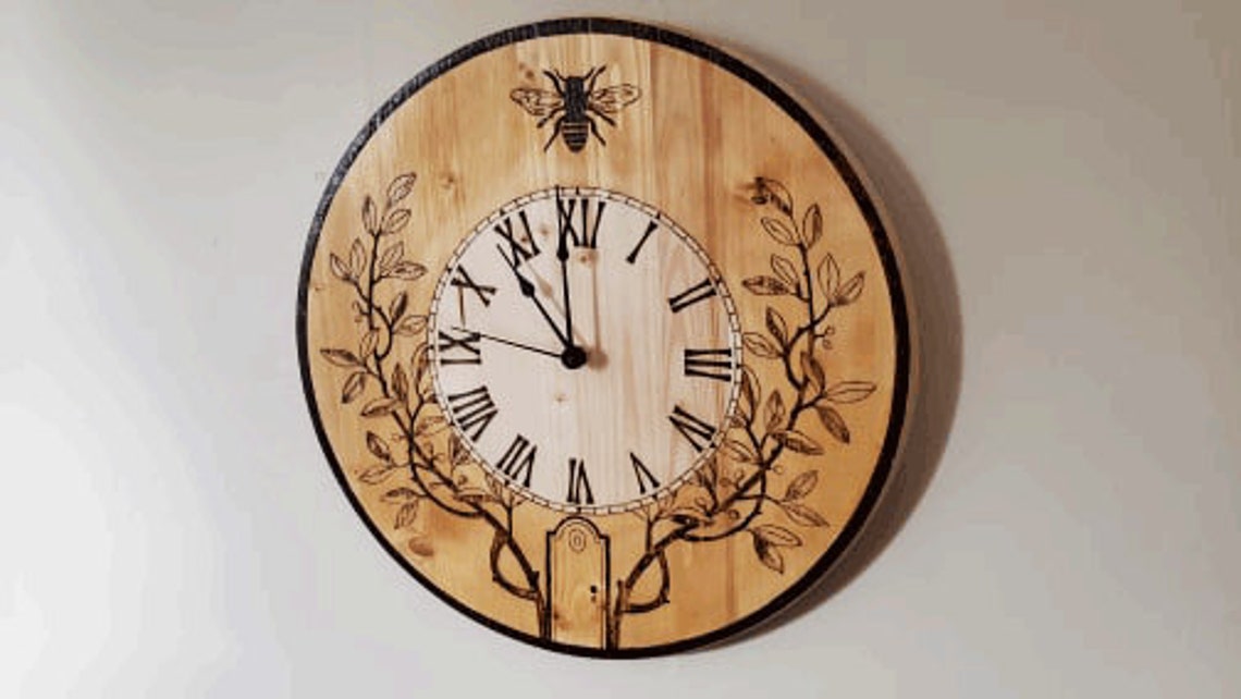 Honey Bee Clock // Limited Edition // Pyrography Art // Large | Etsy