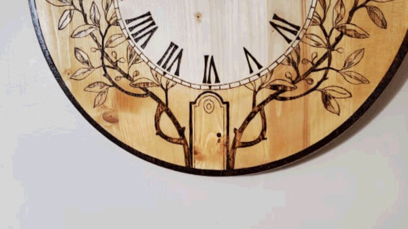 Honey Bee Clock // Limited Edition // Pyrography Art // Large - Etsy