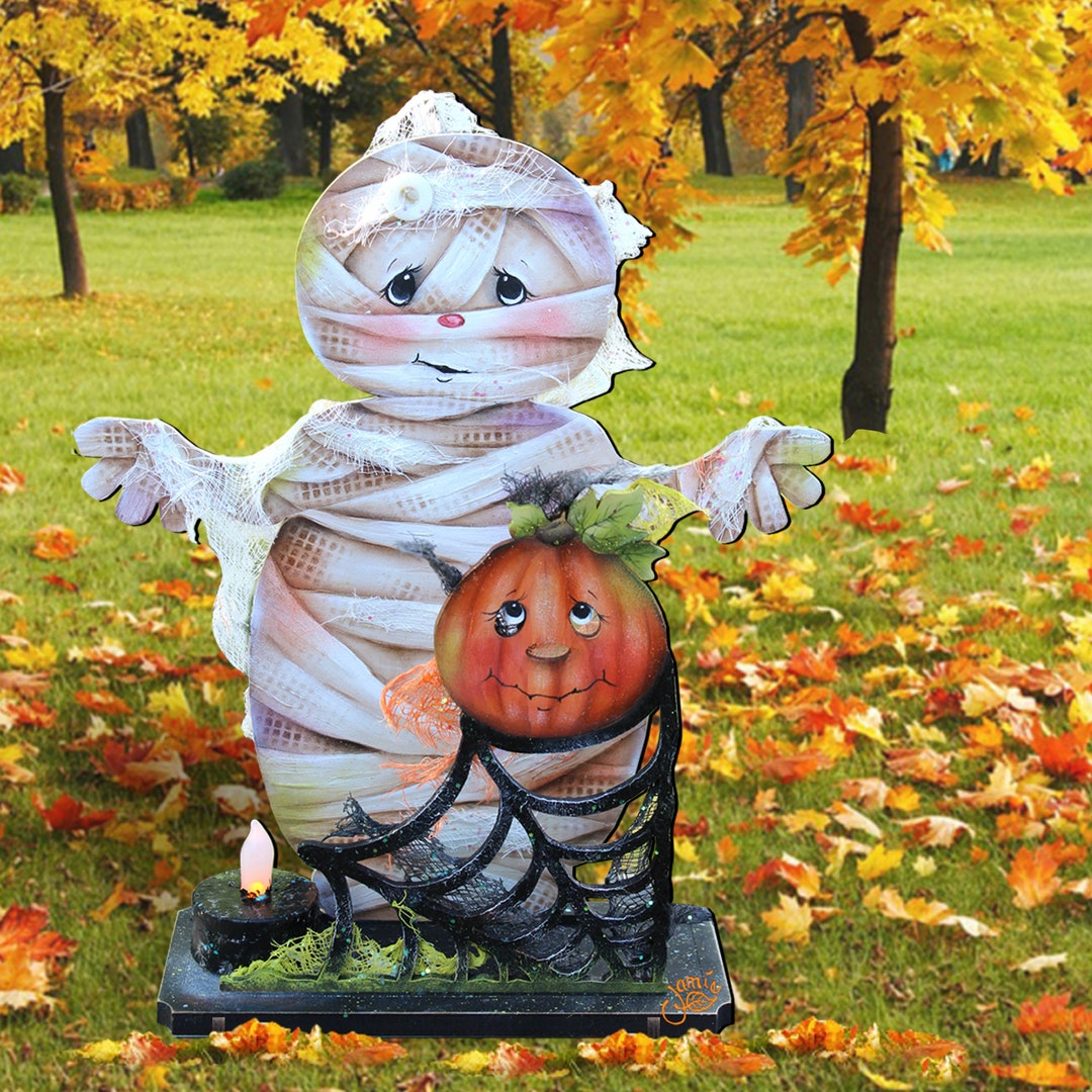 Outdoor Halloween Mummy Loves You - Thanksgiving Halloween Fall ...