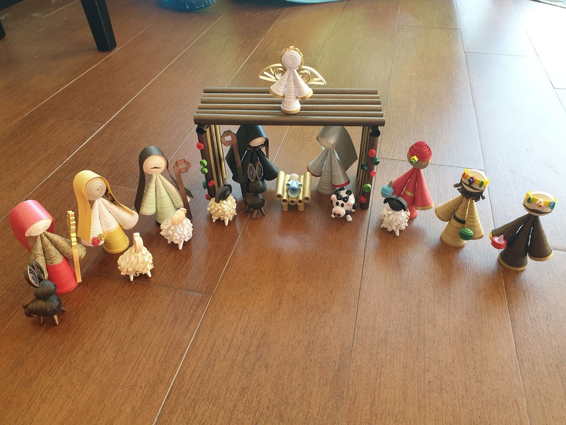Complete Handmade Quilling Nativity Scene in Paper - 9 Pieces and a Hut ...