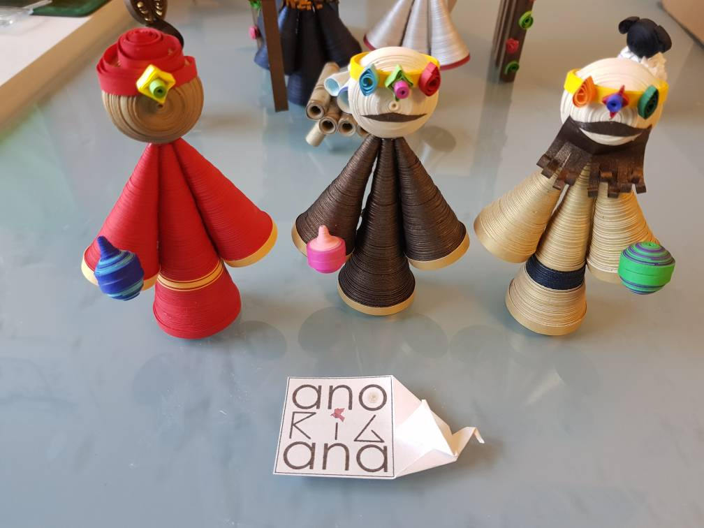 Complete Handmade Quilling Nativity Scene in Paper - 9 Pieces and a Hut ...