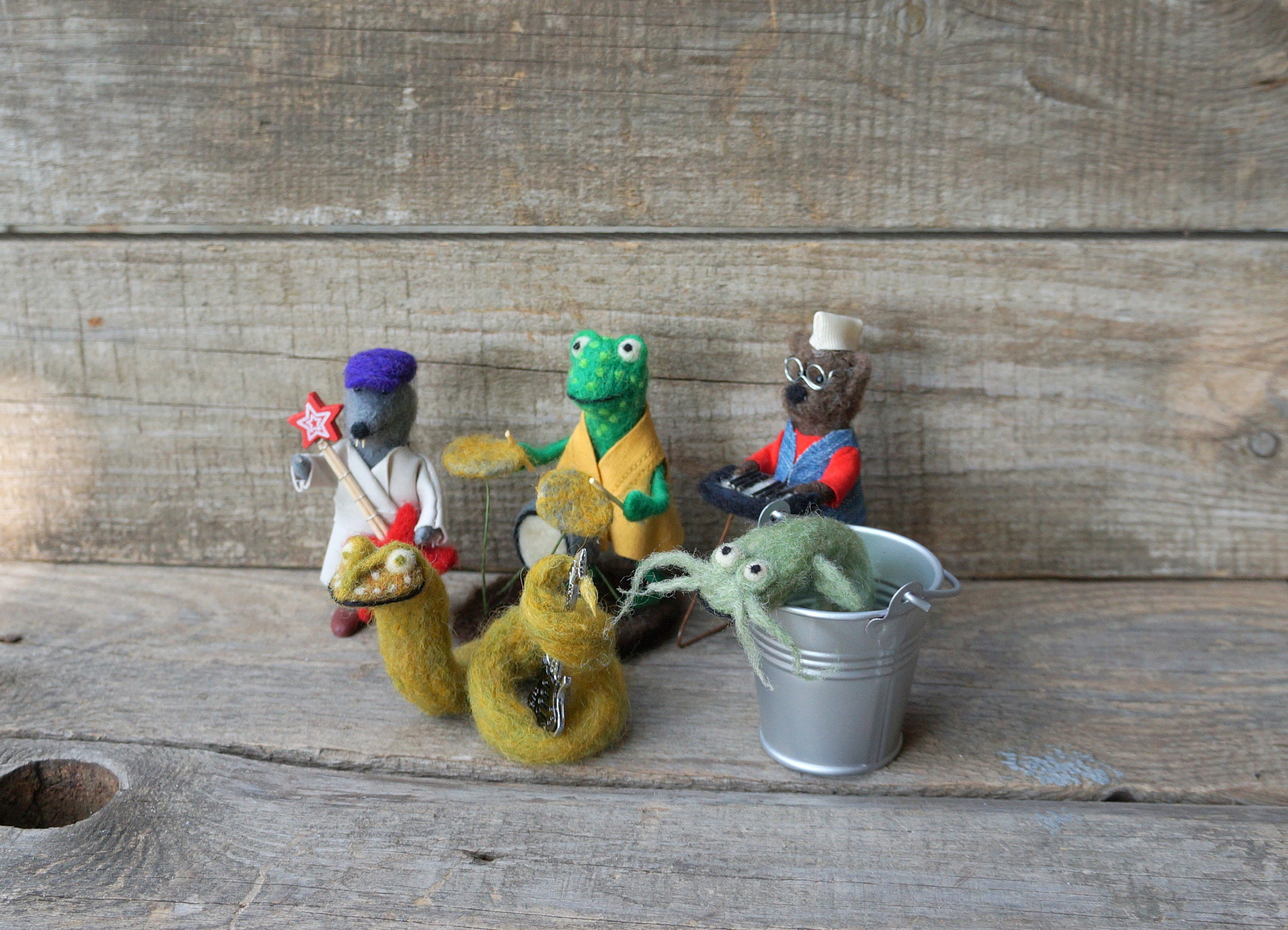 Felted Mother otter Christmas Muppet Emmet otter's | Etsy