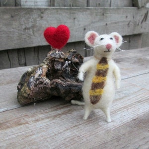 Felted Mouse Red Heart Valentines Day Valentines Doll White Rat Cute ...