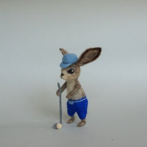 Golfer Rabbit Father's Day Gift Woolen Bunny Playing Golf Gift for Dad ...