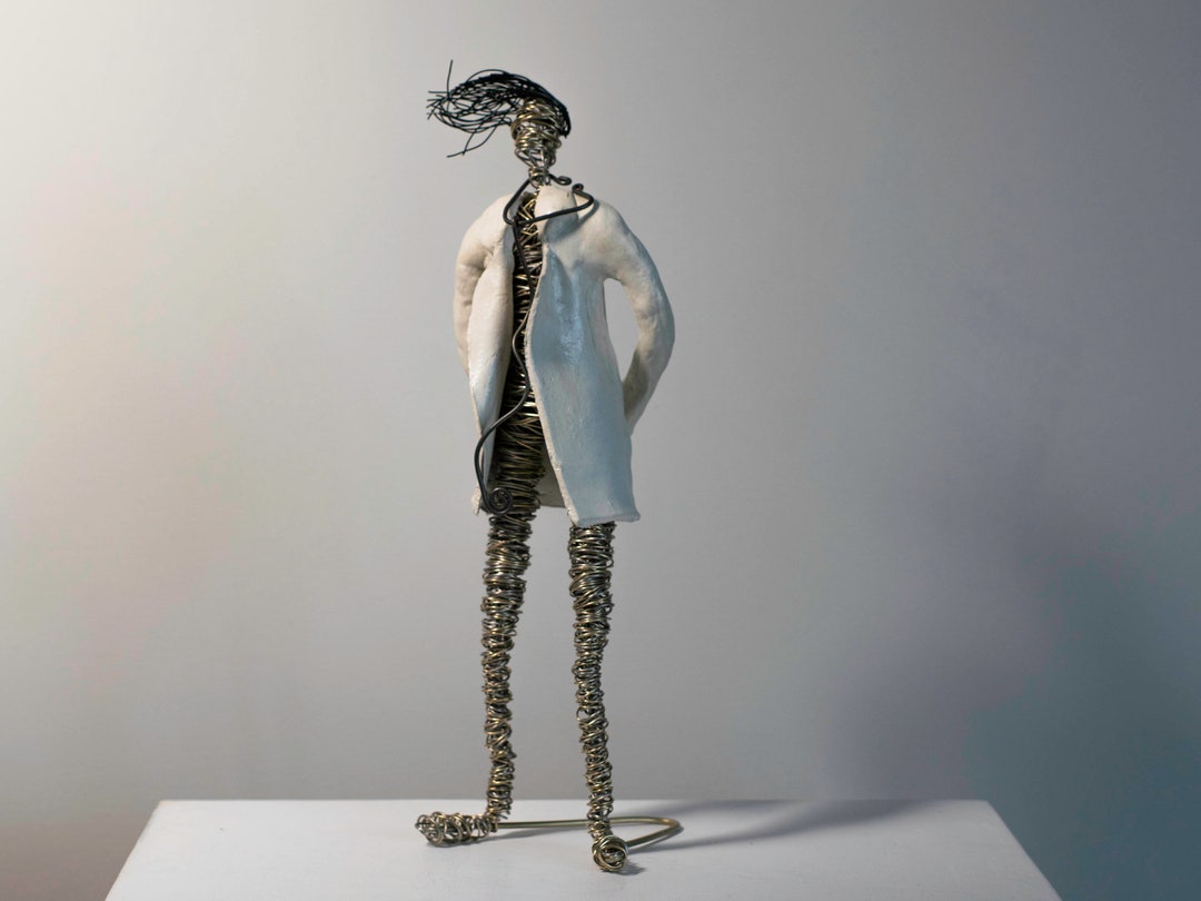 Doctore Figure Wire Sculpture, Modern 3D Art, a Nice Gift for Your ...