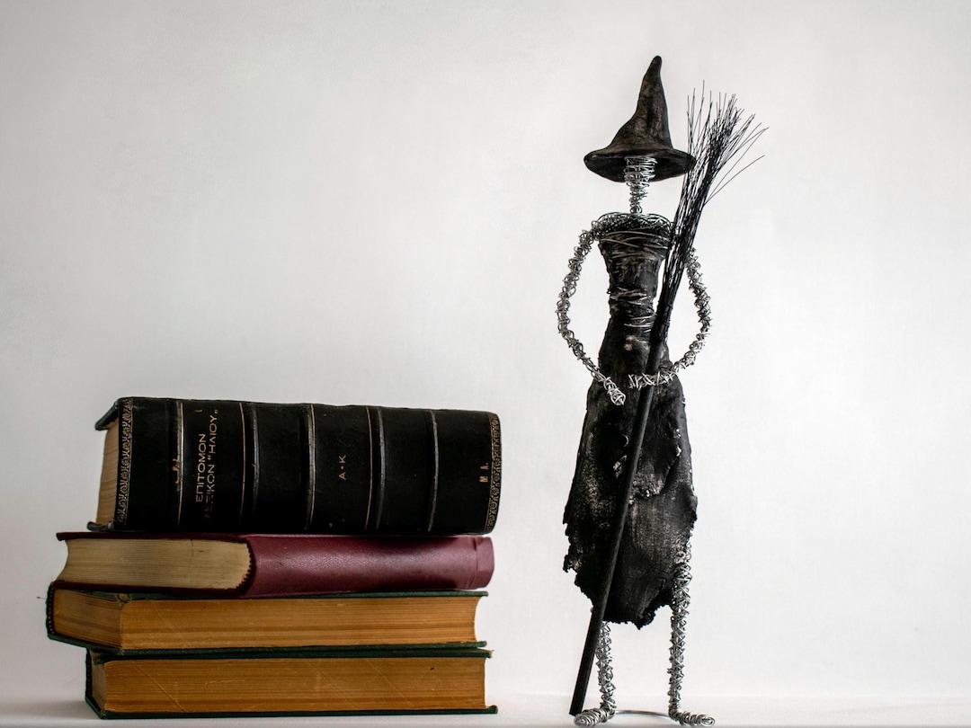 Wire Witch Sculpture, Gothic Pagan Home Decor, Dark Feminine Statue - Etsy