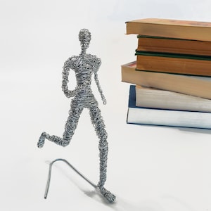 Man Runner Metal Sculpture, Sculpture Art Tabletop Bookshelf, Wire ...