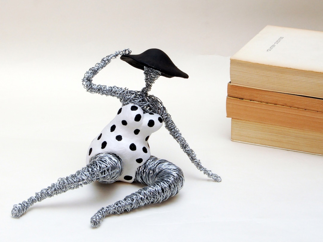 Woman Sculpture, Curvy Plus Size Statue, Fat Woman Sculpture, Wire ...