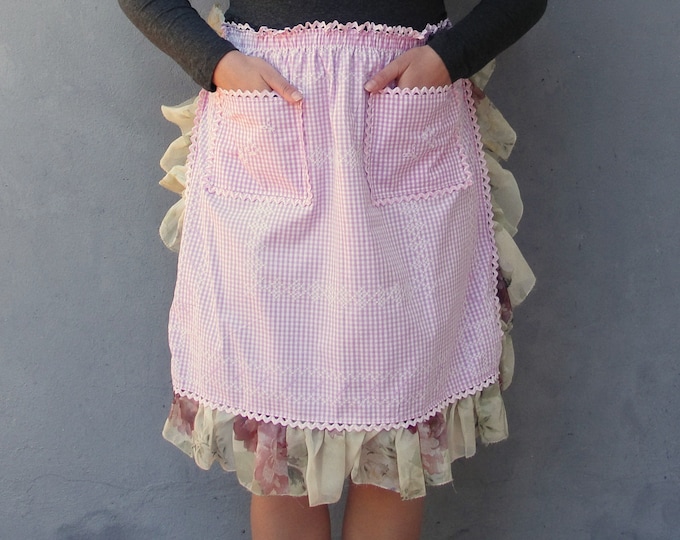 Gingham Apron Pink Roses Hostess Apron - Vintage Fabric With Embroidery ...