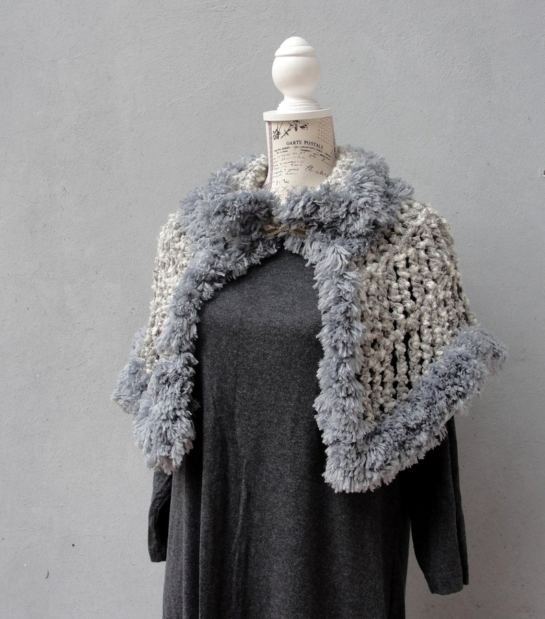 Outlander Capelet, Fluffy Cowl, Letitia Mackenzie, Outlander Scarf Warm ...