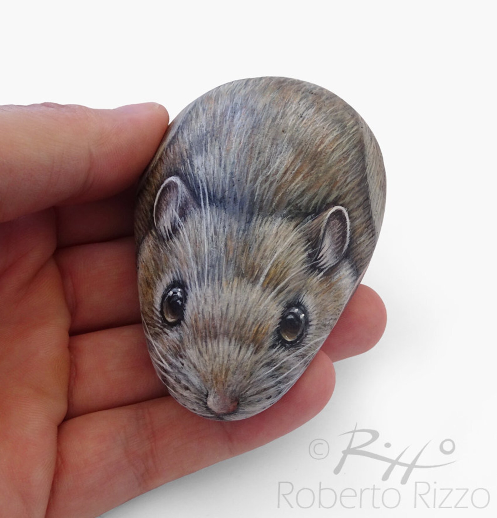 Incredibly Realistic Hand Painted Rock Mouse | Stone Art Painted Rocks ...