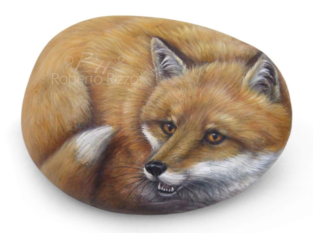 A Beach Stone Hand Painted and Transformed Into an Elegant Fox | Rock ...