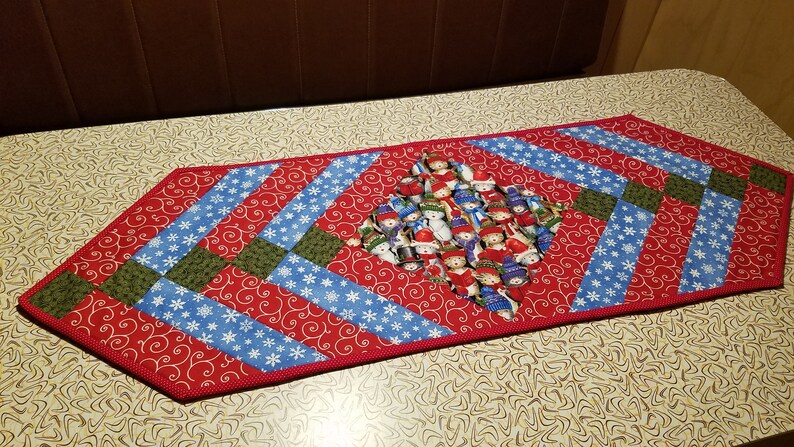 Quilted French Braid Table Runner With Christmas Cats Print - Etsy
