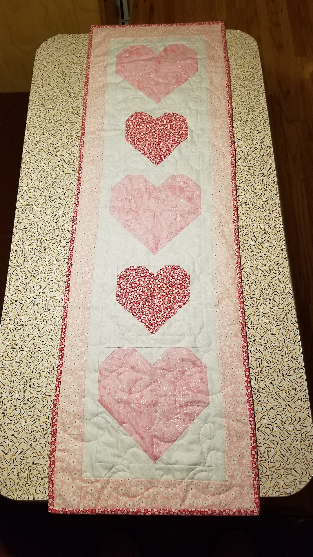 Quilted Valentine's Day Table Runner - Etsy