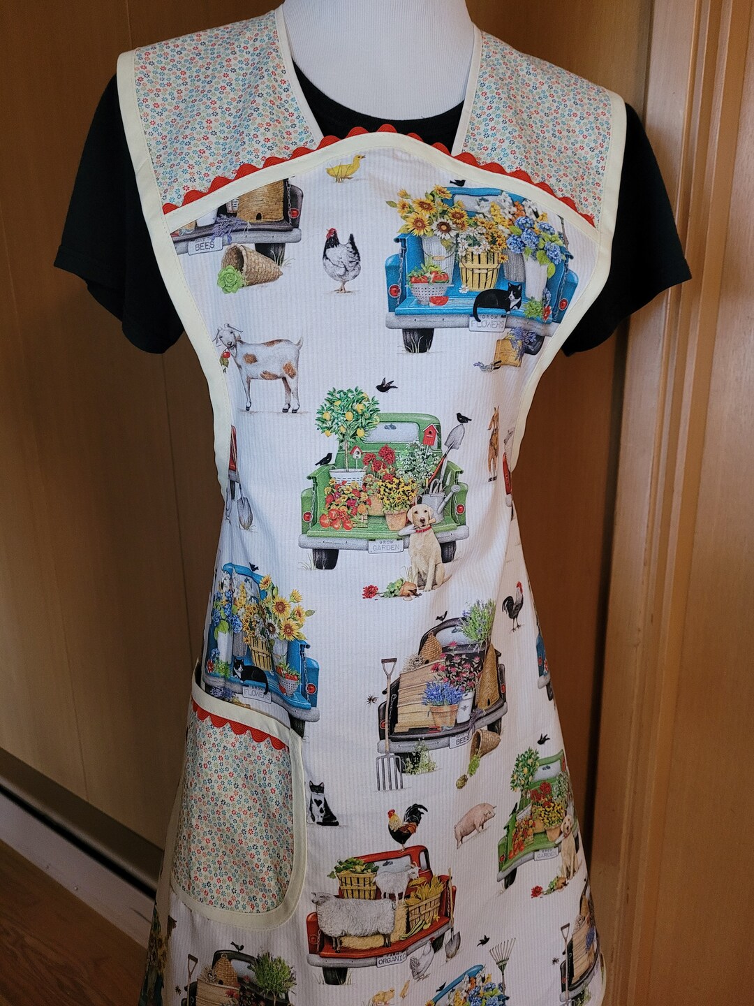 Retro Style Full Apron With Farm Trucks Print - Etsy