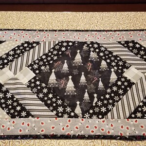 Quilted French Braid Table Runner With Christmas Trees Print - Etsy