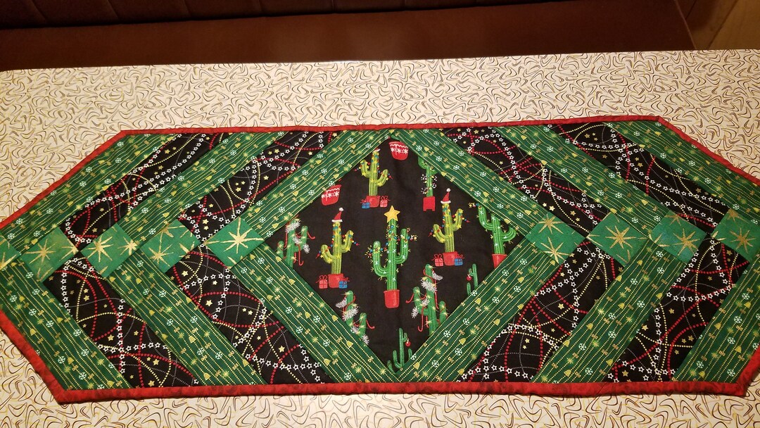 Quilted French Braid Table Runner With Christmas Cactus Print - Etsy