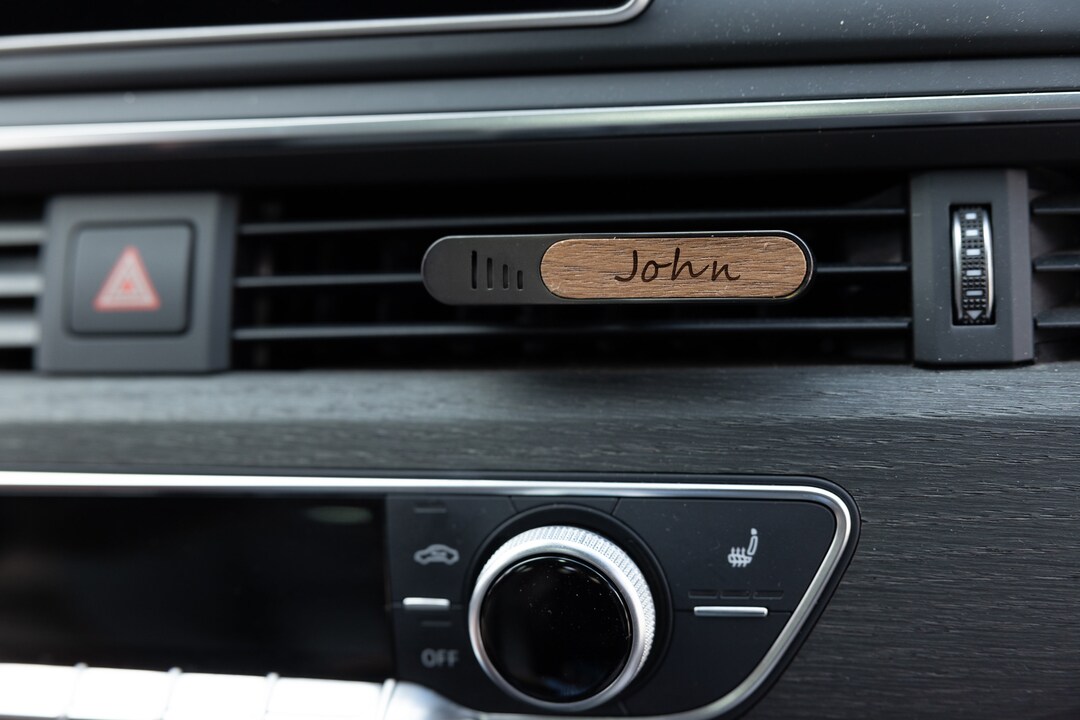 Custom Car Diffuser Set With Sandalwood Scent | Personalized Air ...