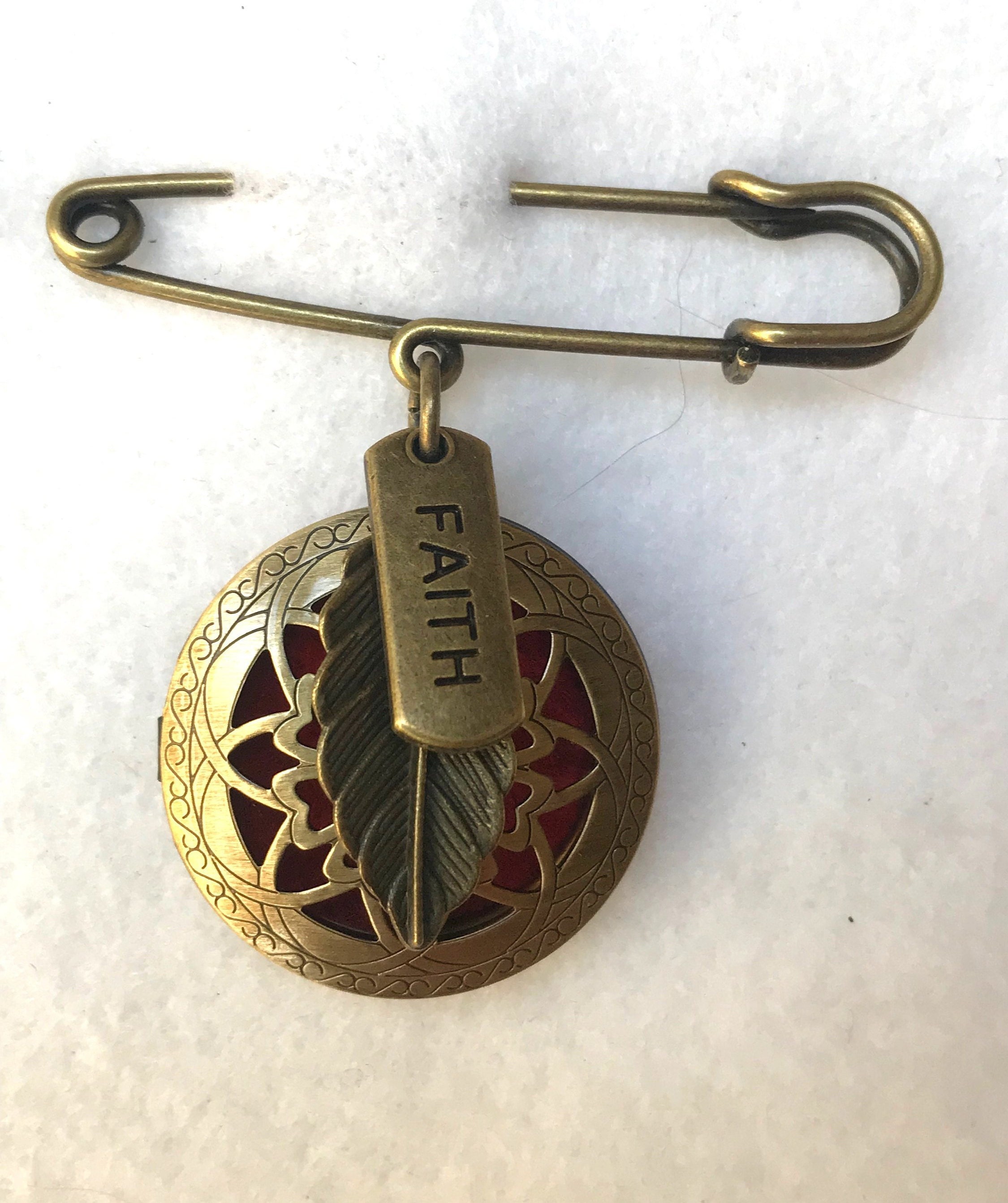 Essential Oil Brooch Pin Diffuseraromatherapy Perfume Locket Perfume ...