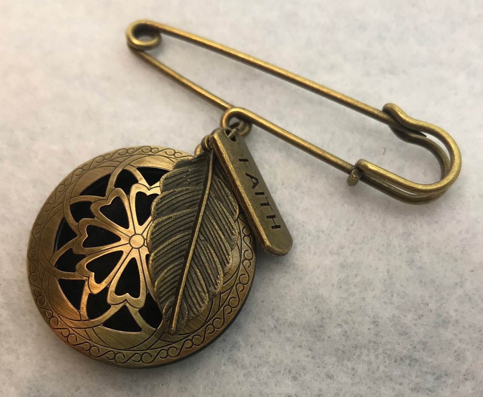 Essential Oil Brooch Pin Diffuseraromatherapy Perfume Locket Perfume ...