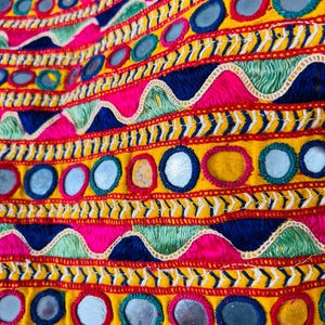 1920s Hand Embroidered Indian Textile, Glass Mirror Shisha Embroidery ...