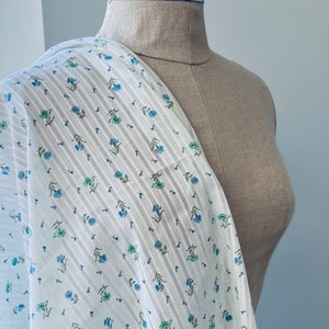 1970s Dimity Fabric, 2 Yards Semi-sheer Sweet Floral Fabric With Open ...