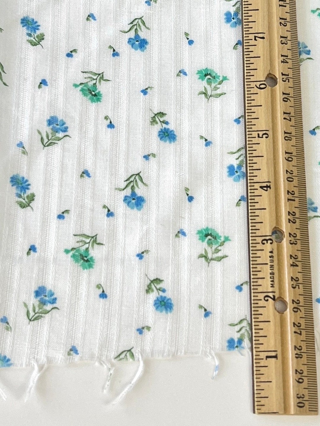 1970s Dimity Fabric, 2 Yards Semi-sheer Sweet Floral Fabric With Open ...