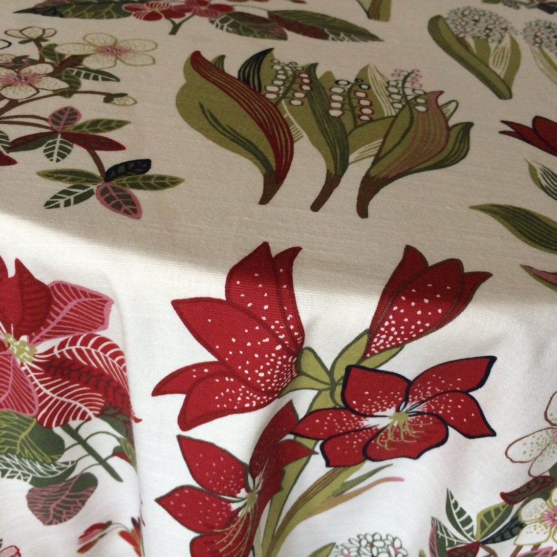 Round Tablecloth Floral Red / Green Table Linen 100% - Etsy