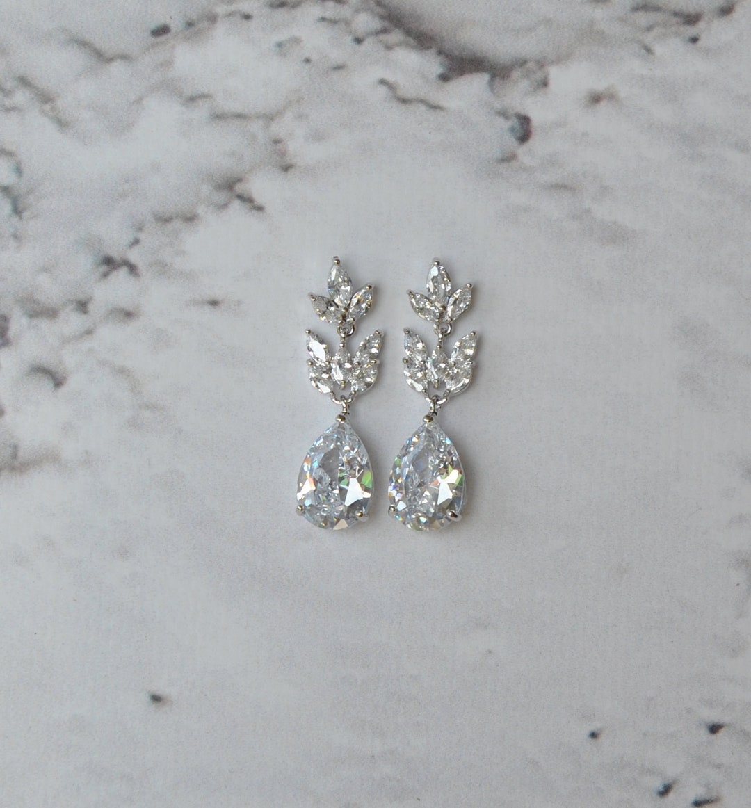 VICKY Crystal Bridal Earrings Wedding Earrings Wedding - Etsy