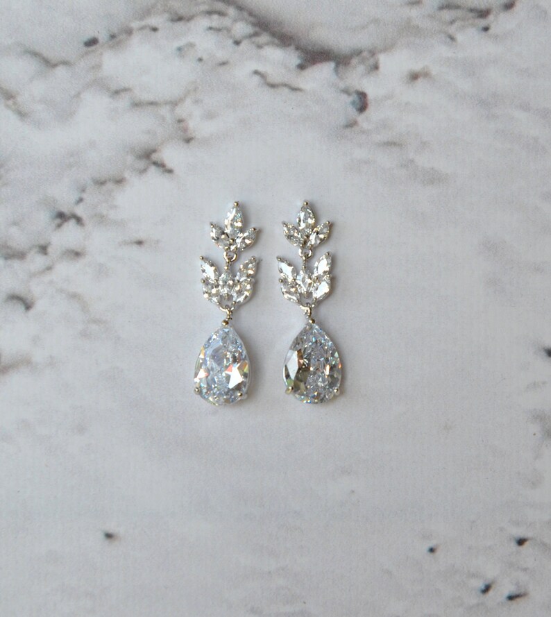 VICKY Crystal Bridal Earrings Wedding Earrings Wedding | Etsy