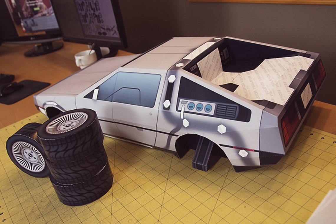 Back to the Future Delorean Time Machine | DIY 3D Papercraft Car ...