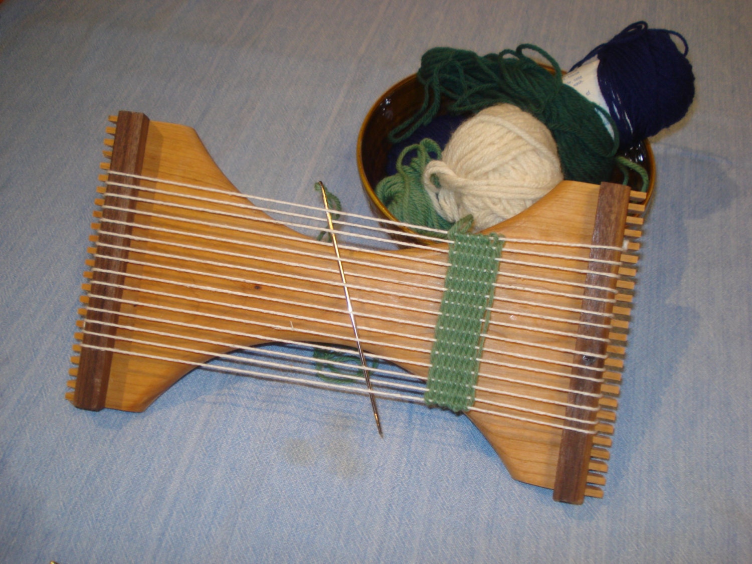 The minnow Small Hand Held Loom - Etsy UK