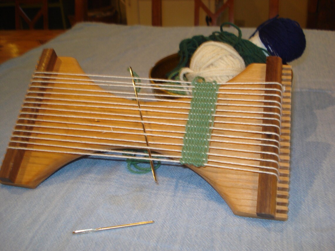 The minnow Small Hand Held Loom - Etsy Australia