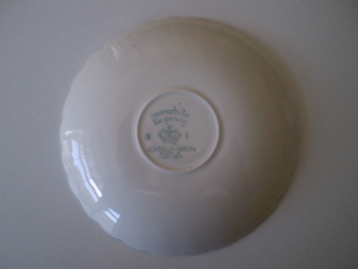 Johnson Brothers Snow White Regency Teacup and Saucer - Etsy