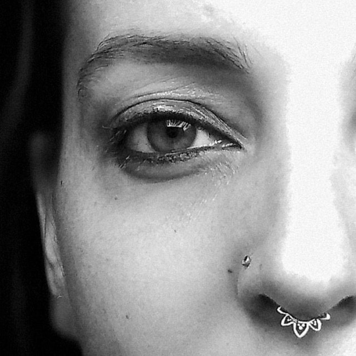 Flor Brass Septum Piercing Fine Lines Nose Piercing - Etsy