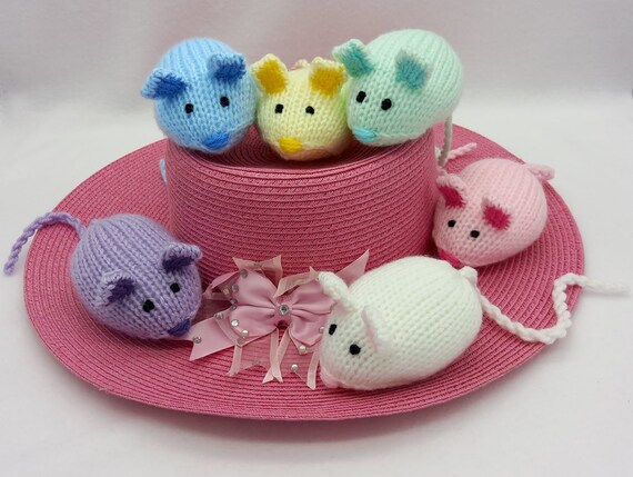 Hand-knitted Pastel Mouse - Etsy