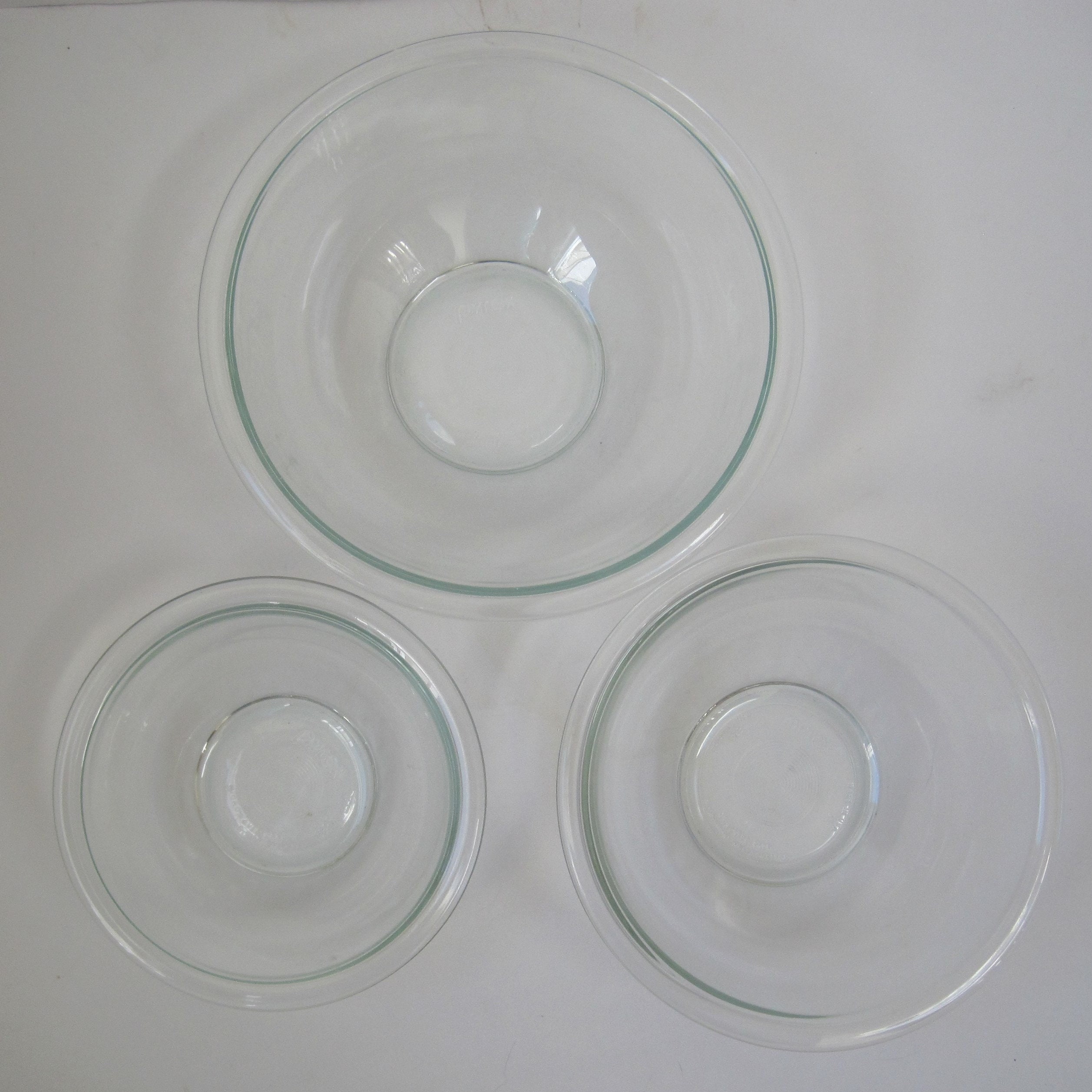 3 Pyrex Clear Glass Nesting Mixing Bowls 1, 1.5 and 2.4 Liters, Nos ...