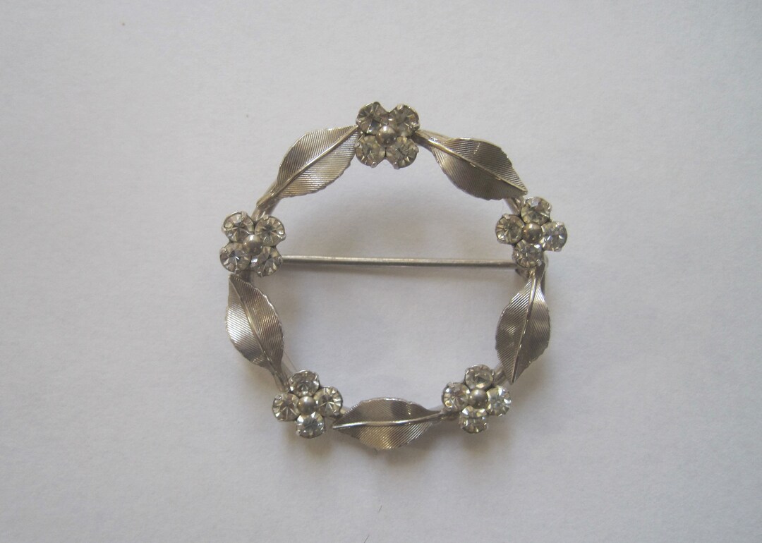 Krementz Circle Wreath Brooch/pin, Clear Rhinestone Flowers, Textured ...