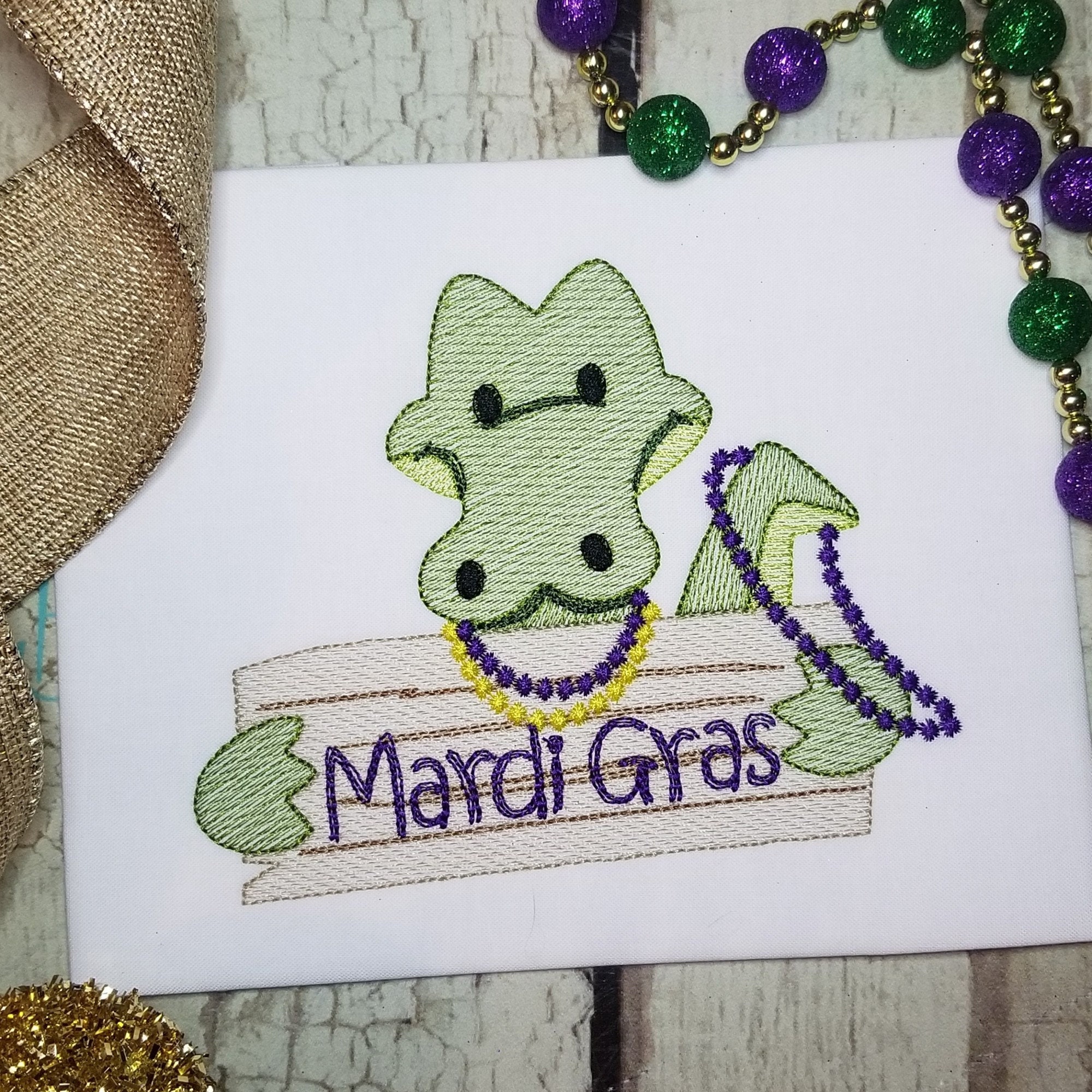 Mardi Gras Gator Machine Embroidery Design, Alligator, Carnival, Beads ...