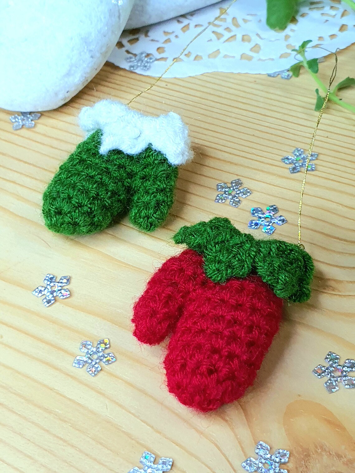 Crochet Mini Elf Mittens Pattern, Christmas Ornament (PDF Pattern) - Etsy